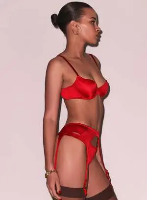 FLEUR DU MAL Luxe Classic Garter Belt - Rouge