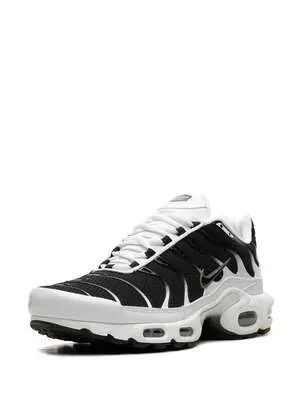 Nike Air Max Plus Sneakers
