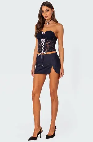 EDIKTED Lace Corset Strapless Top