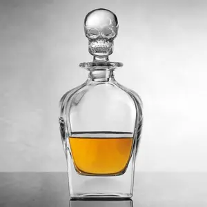 GODINGER Skull Decanter And Set Of 2 Double Old-fashioned Glasses