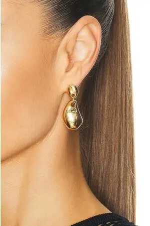 Agmes Luna Earrings