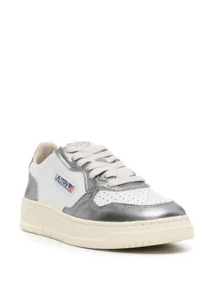 AUTRY Medalist Leather Sneakers - Grey