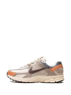 Nike Zoom Vomero 5 Sneakers - Neutrals