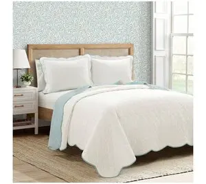 LUSH DECOR Coastal Chic Scallop Reversible Quil T Set- K/cal K - One-color