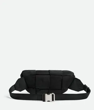 【美品】BOTTEGA VENETA BUMBAG CASSETTE Bottega Veneta Bumbag Cassette - Black | Editorialist