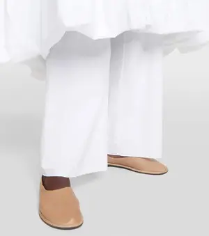 THE ROW Canal Leather Flats - Beige