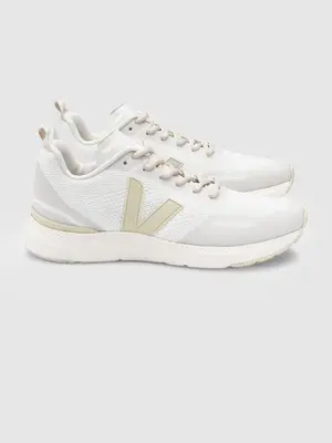 VEJA Impala Lightweight Trainers
