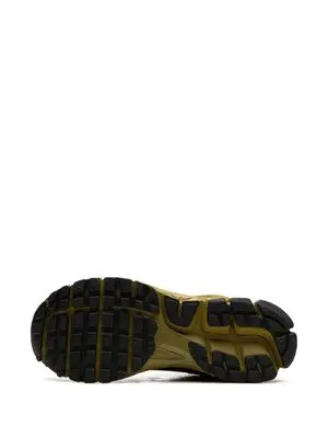 Nike Zoom Vomero Sneakers