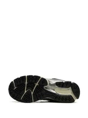 NEW BALANCE 2002r Sneakers - Black