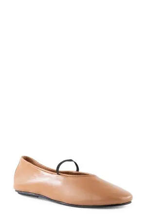 Women's Tan Flats