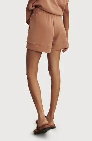Varley Atrium High-waist Shorts - Camel