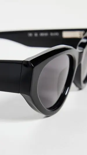 Chimi 06 Core Sunglasses - Black