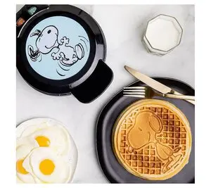 PEANUTS Snoopy Waffle Maker