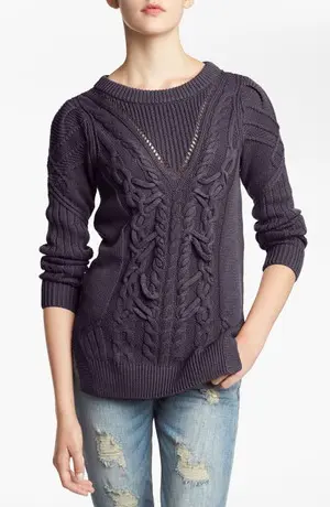 TILDON Cable Knit V-neck Sweater