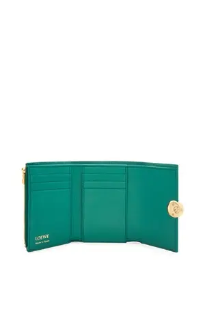 Loewe Pebble Small Vertical Wallet In Shiny Nappa Leather Skin Emerald Green