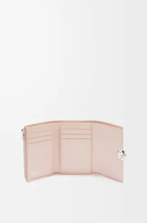 Loewe Pebble Small Vertical Wallet In Shiny Nappa Leather Skin Talc