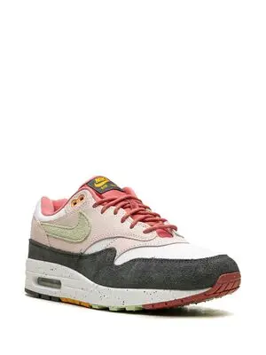 Nike Max 1 Sneakers