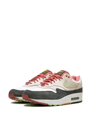 Nike Max 1 Sneakers