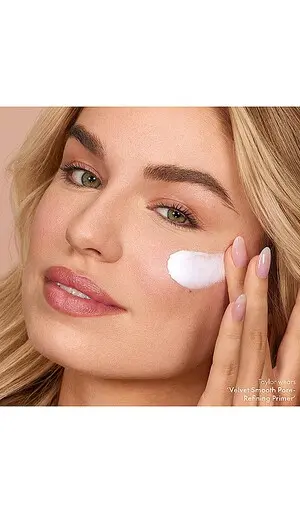 ICONIC LONDON Velvet Smooth Pore Refining Primer - N,a