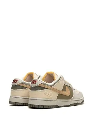 Nike Dunk Low Light Bone/neutral Olive Sneakers - Neutrals