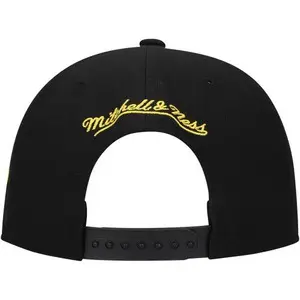Mitchell & Ness Boston Bruins Core Team Script 2.0 Snapback Cap