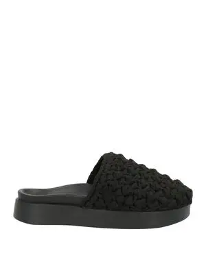 Inuikii Mules & Clogs
