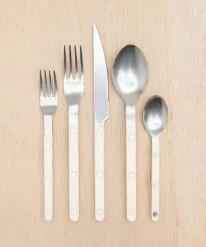 SABRE Bistro Vintage Finish Cutlery Set - Ivory