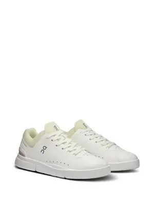 On The Roger Advantage Lace-up Sneakers - White