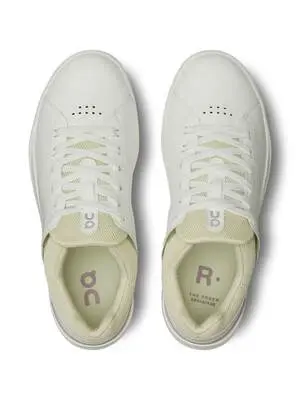 On The Roger Advantage Lace-up Sneakers - White