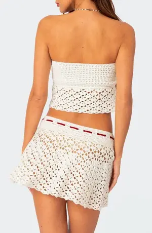 EDIKTED Jaslene Crochet Top