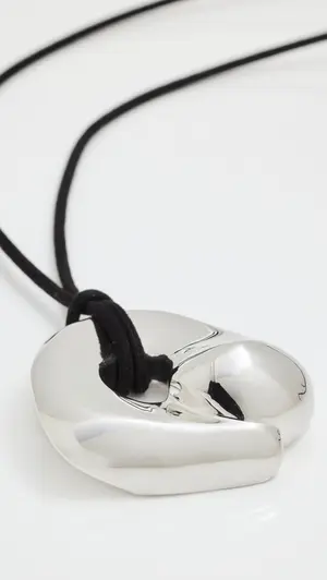 Agmes Gertrude Pendant Necklace - Silver