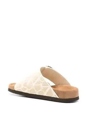 Valentino Garavani Fussfriend Buckled Sandals - Neutrals