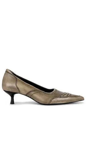 VAGABOND SHOEMAKERS Vagabond Lykke Pump In Beige.  Greige
