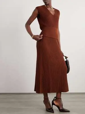 Loro Piana Ikeda Ribbed Silk And Cotton-blend Top