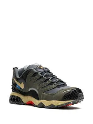 Nike X Undefeated Air Terra Humara Sneakers - Brown