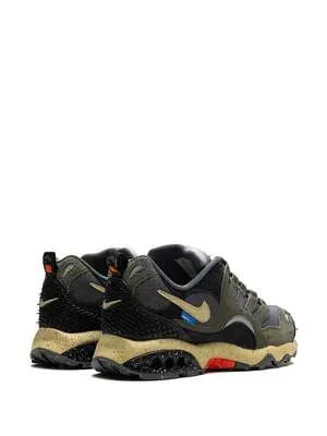 Nike X Undefeated Air Terra Humara Sneakers - Brown