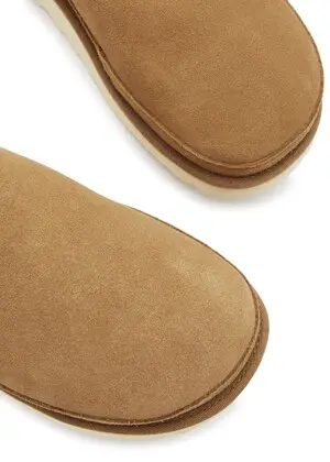 UGG Goldenstar Suede Clogs - Beige