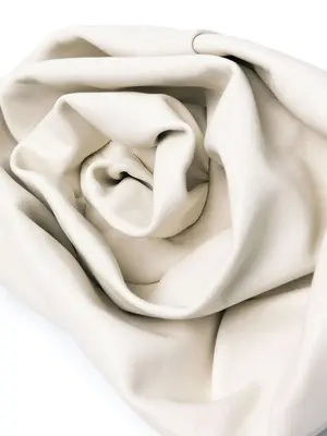 Burberry Leather Rose Clutch - Neutrals