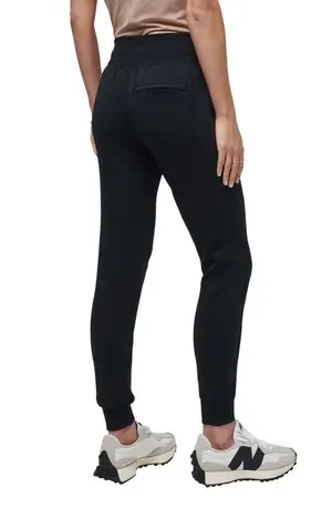Travis Mathew Core Skyloft Joggers - Black