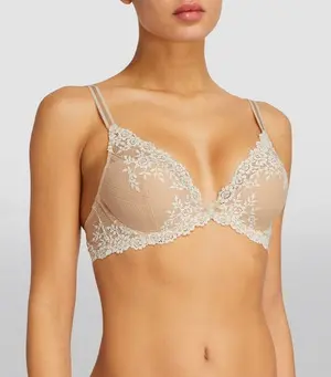 Wacoal Embrace Lace Underwired Plunge Bra - Beige