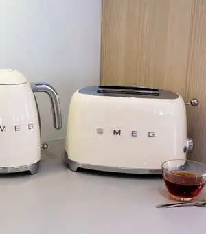 SMEG 2-slice Toaster