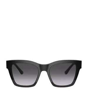 Dolce & Gabbana Wayfarer Sunglasses - Black