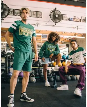 Junk Food Clothing Nfl Green Bay Packers Gridiron Tee