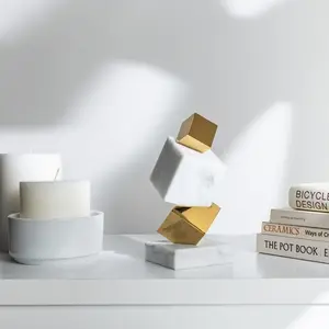 ANNA NEW YORK Torre Objet D'art