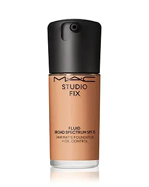 MAC COSMETICS Studio Fix Fluid Spf 15 24hr Matte Foundation + Oil Control 1 Oz. Nc44