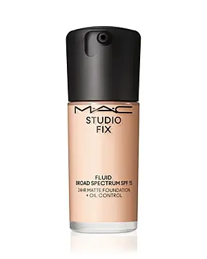 MAC COSMETICS Studio Fix Fluid Spf 15 24hr Matte Foundation + Oil Control 1 Oz. Nw10