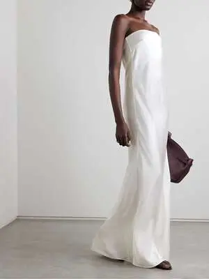 SALON 1884 Net Sustain Linea Silk Gown