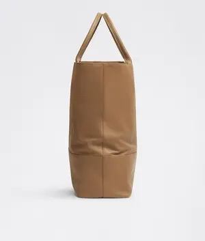 Bottega Veneta Maxi Intreccio Tote