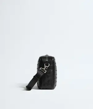 Bottega Veneta Intrecciato Camera Bag - Black