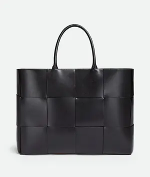 BOTTEGA  VENETA Bottega Veneta Large Arco Tote - Black